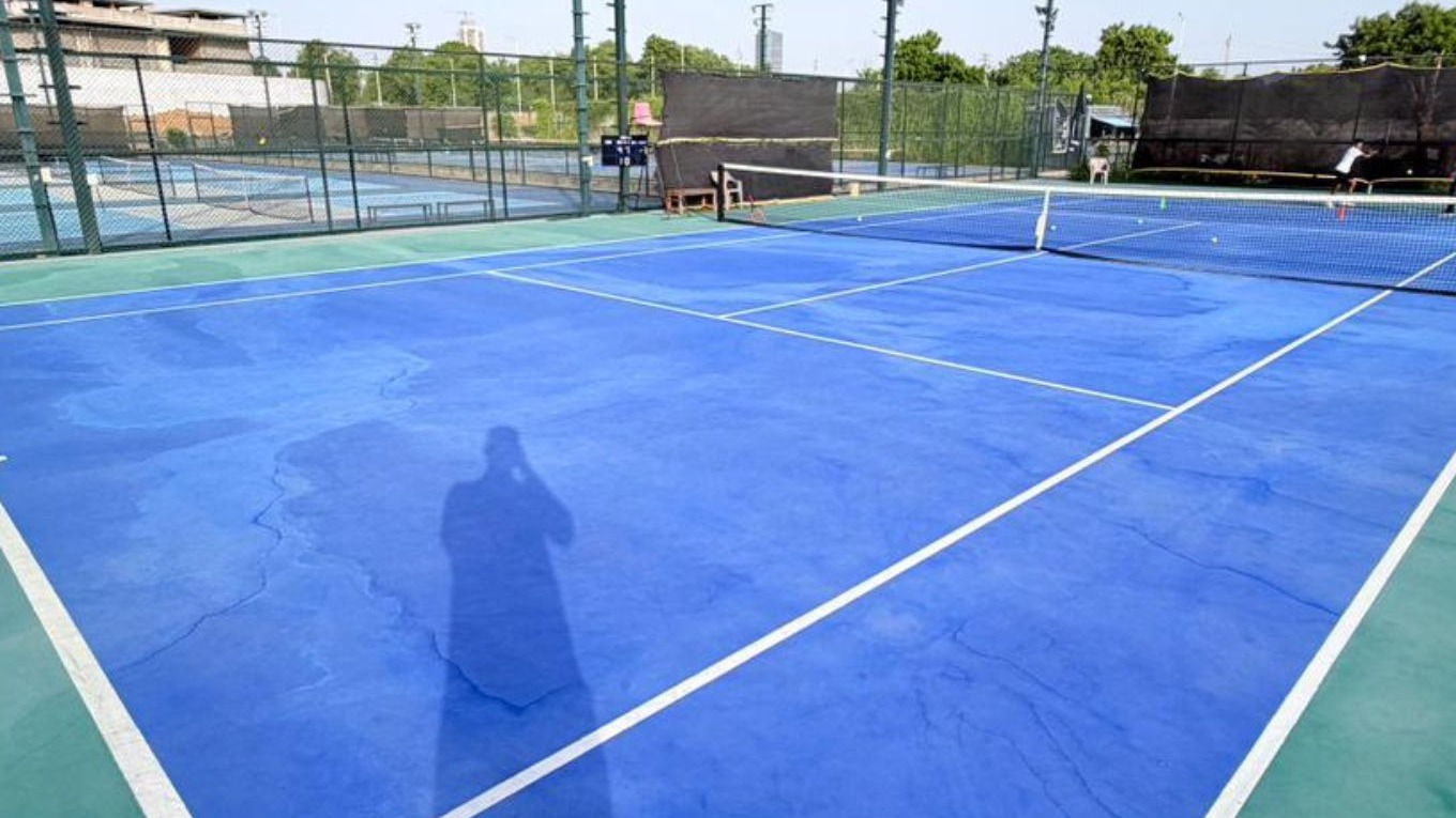 Book Slots at Neon Sports Academy - Science City | District.in